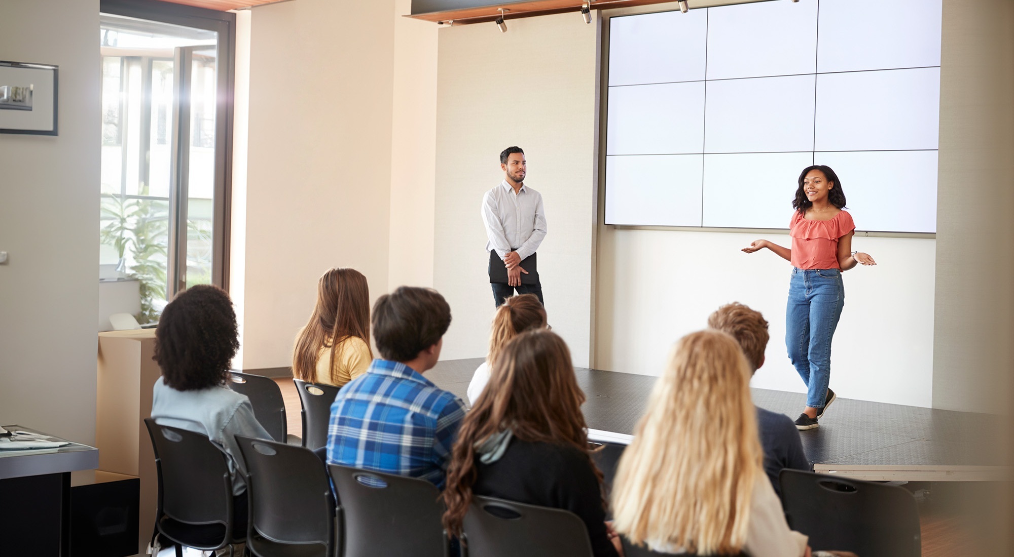 ILSC | Language Schools | Programs | Junior | Residences | CISS Toronto Global Leadership Camp